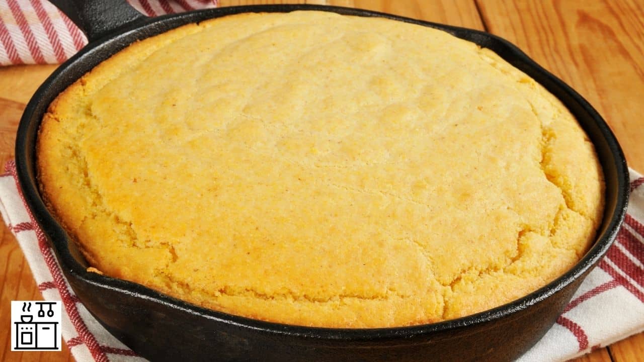 16 Food Items You Can Eat With Cornbread For Breakfast